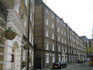 3 bed flat in Borough & Bankside Area Housing Office - Southwark Homesearch